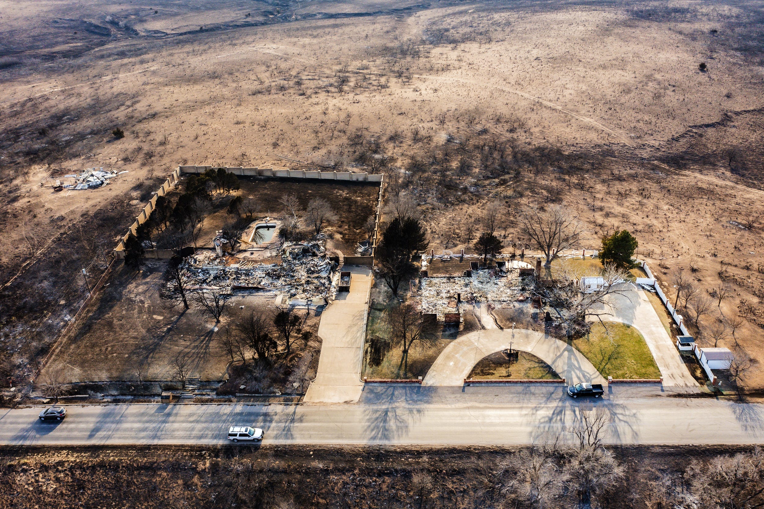 Texas wildfires live updates: 2 dead in largest blaze in state history
