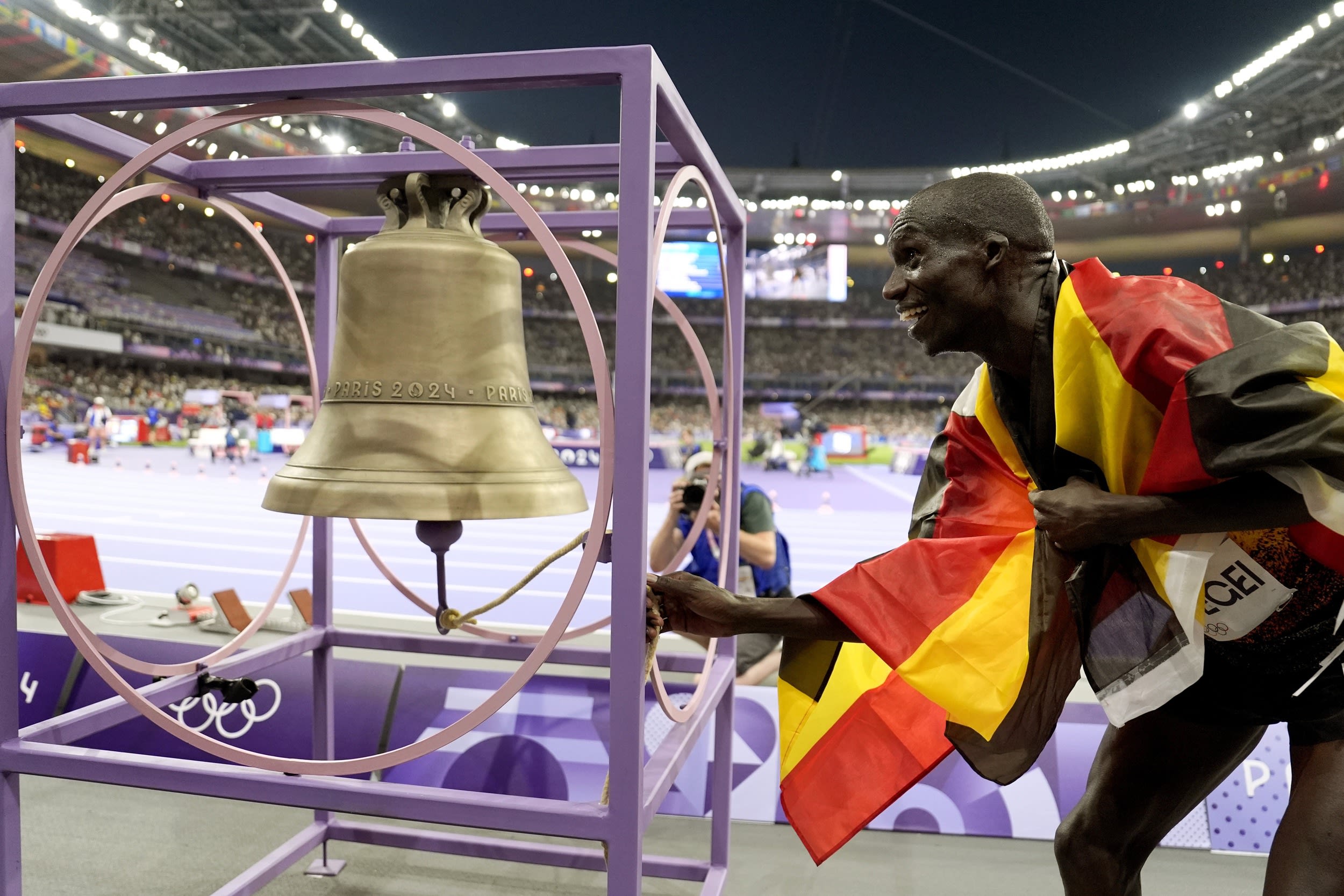 2024 Paris Olympics: Quincy Hall takes gold in 400 meters; Team USA ...