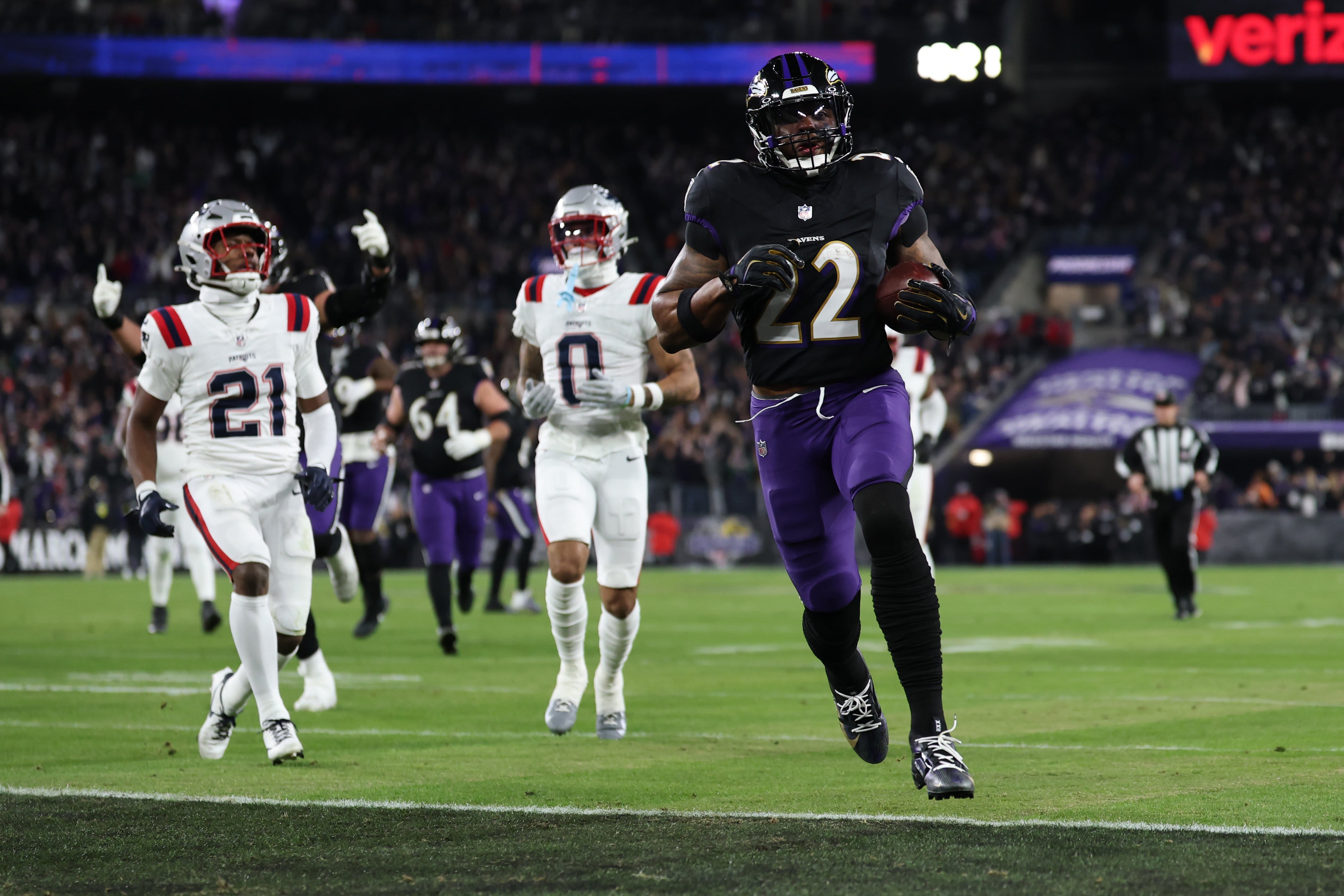 'Sunday Night Football' live updates: Ravens, Patriots tied at 7 in ...