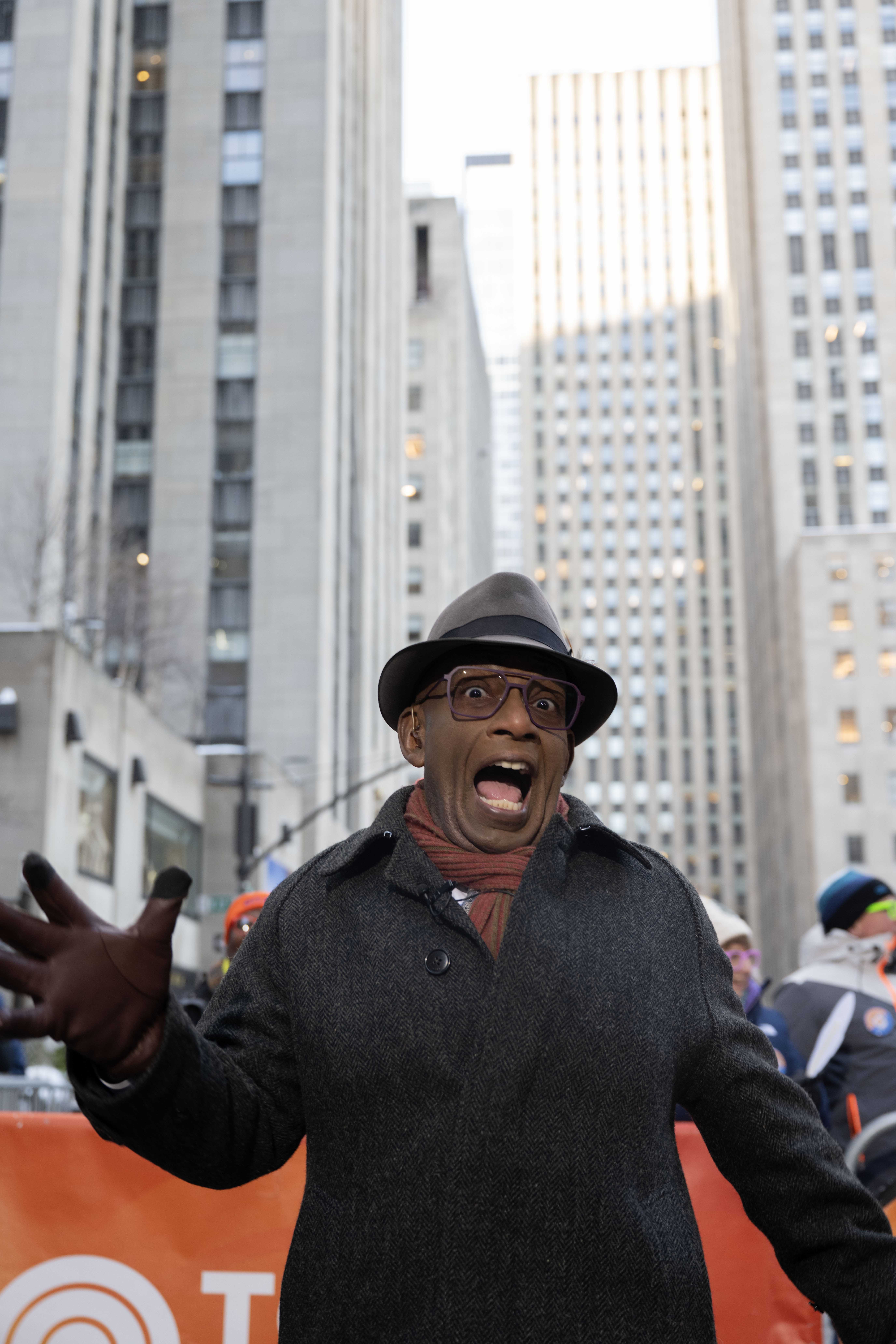 Al Roker Celebrates 30 Years on TODAY with Howard Stern Surprise, BBQ ...