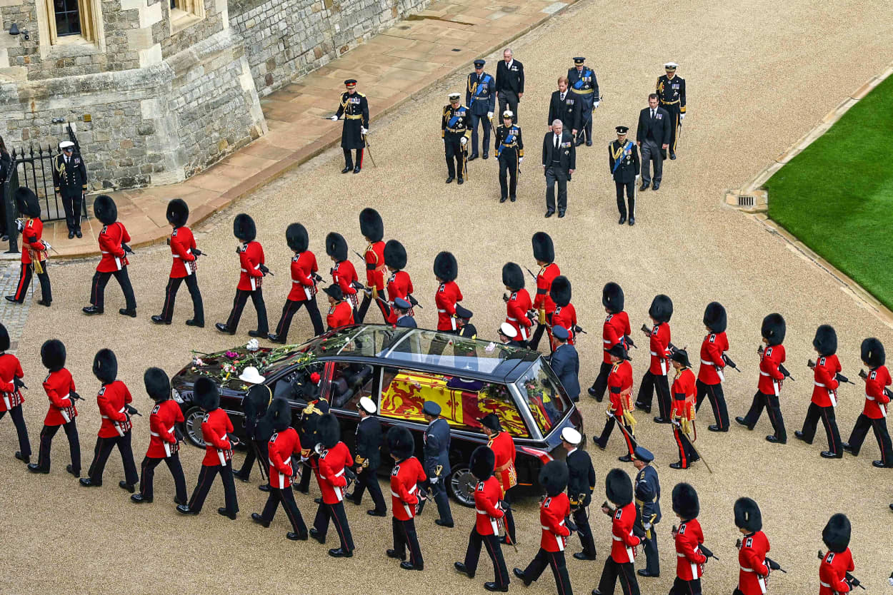 Funeral of Queen Elizabeth: Watch live updates