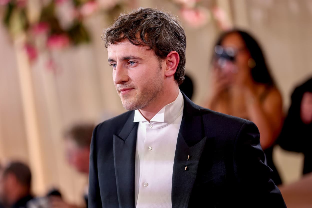 2026 Golden Globes live updates as Nikki Glaser hosts: Red carpet ...