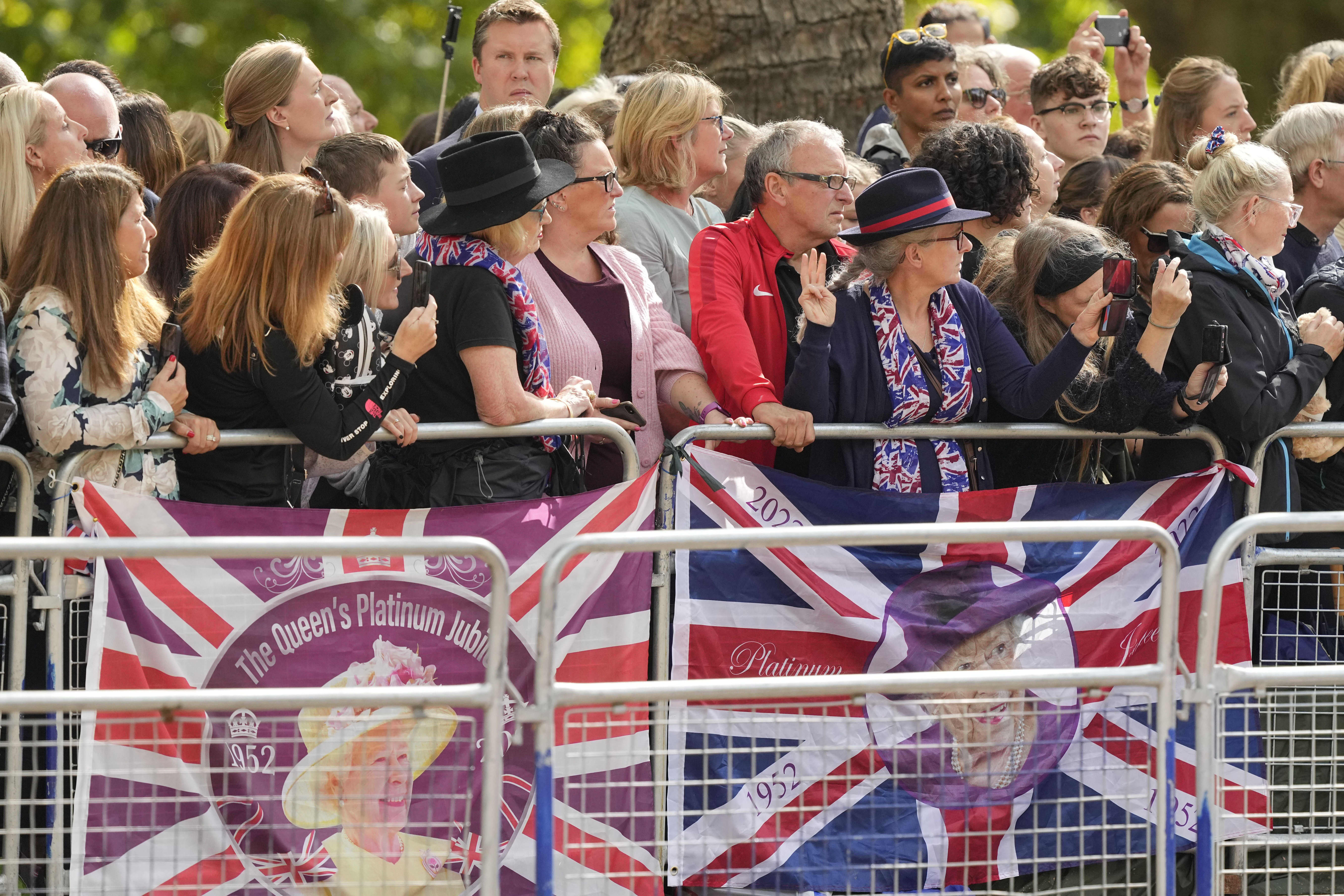 Queen Elizabeth procession live updates: Coffin arrives at Westminster Hall