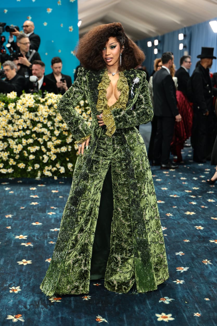 Met Gala 2025 red carpet highlights: Rihanna, Kim Kardashian, Cardi B ...