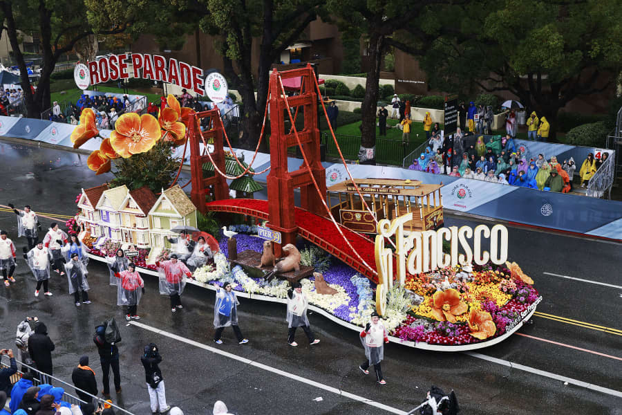Rose Parade 2026 live updates: Floats, performances, and celebs