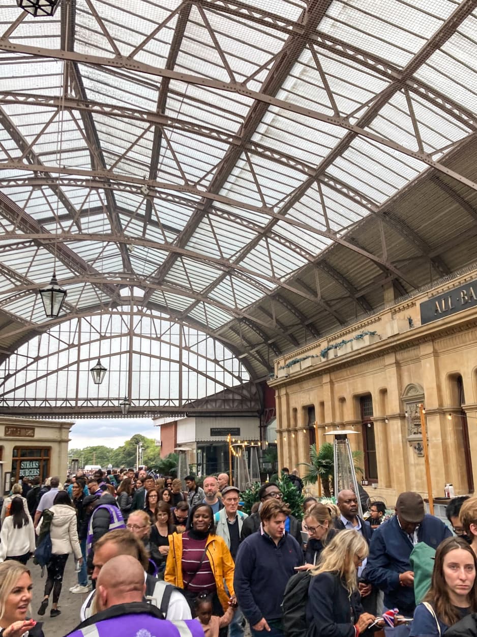 Funeral of Queen Elizabeth: Watch live updates