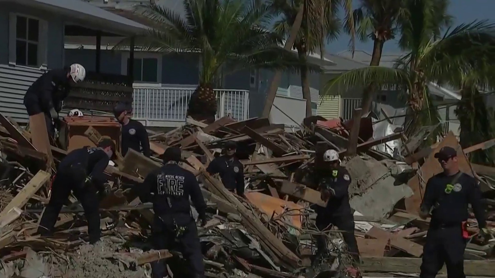 Rescue efforts underway in Florida as death toll expected to rise