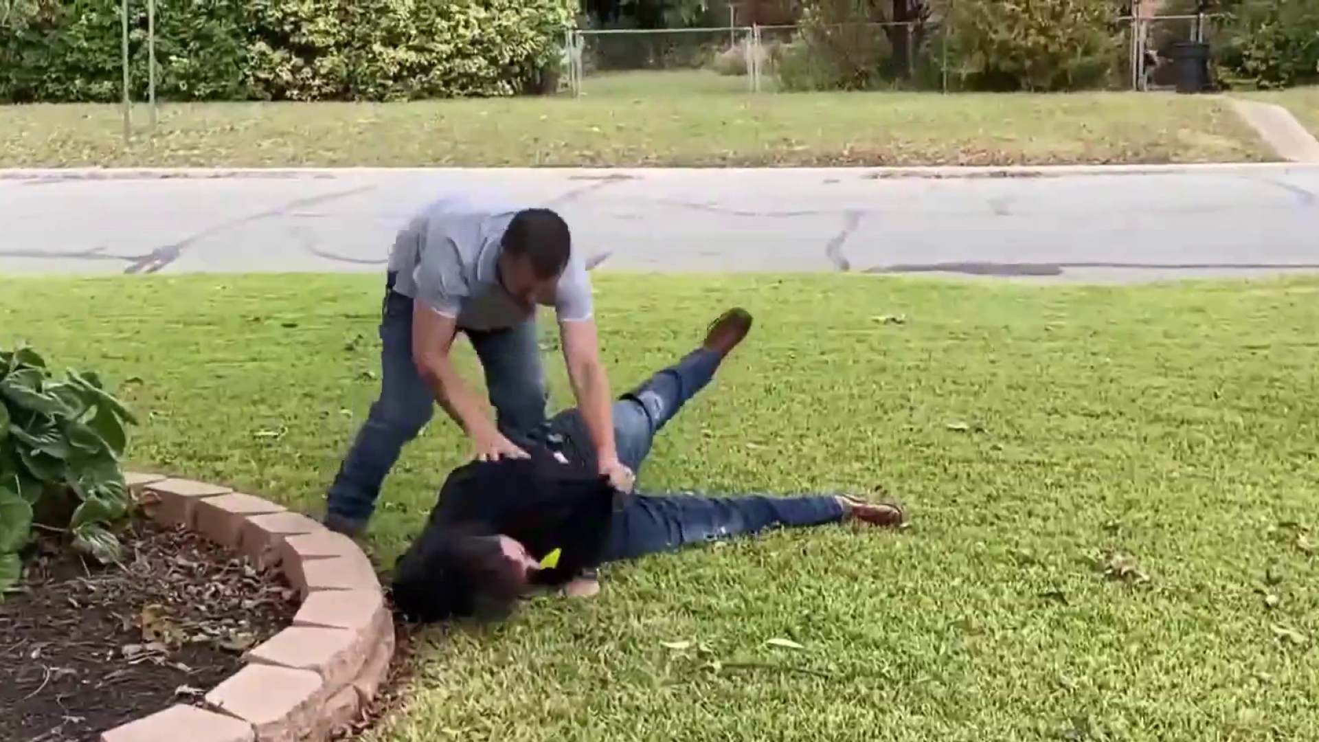 Watch: Good Samaritan tackles drunk driver fleeing crash