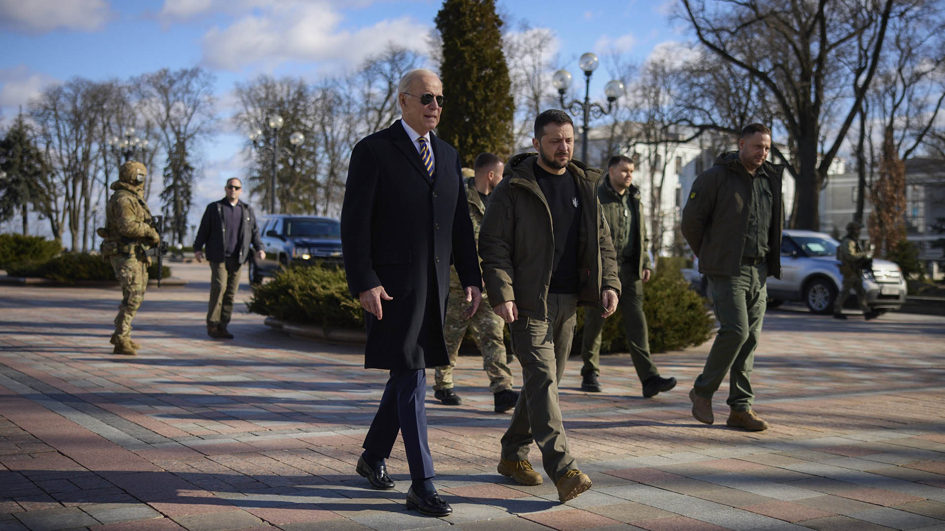 Watch Air Raid Sirens Sound Repeatedly As Biden And Zelenskyy Walk