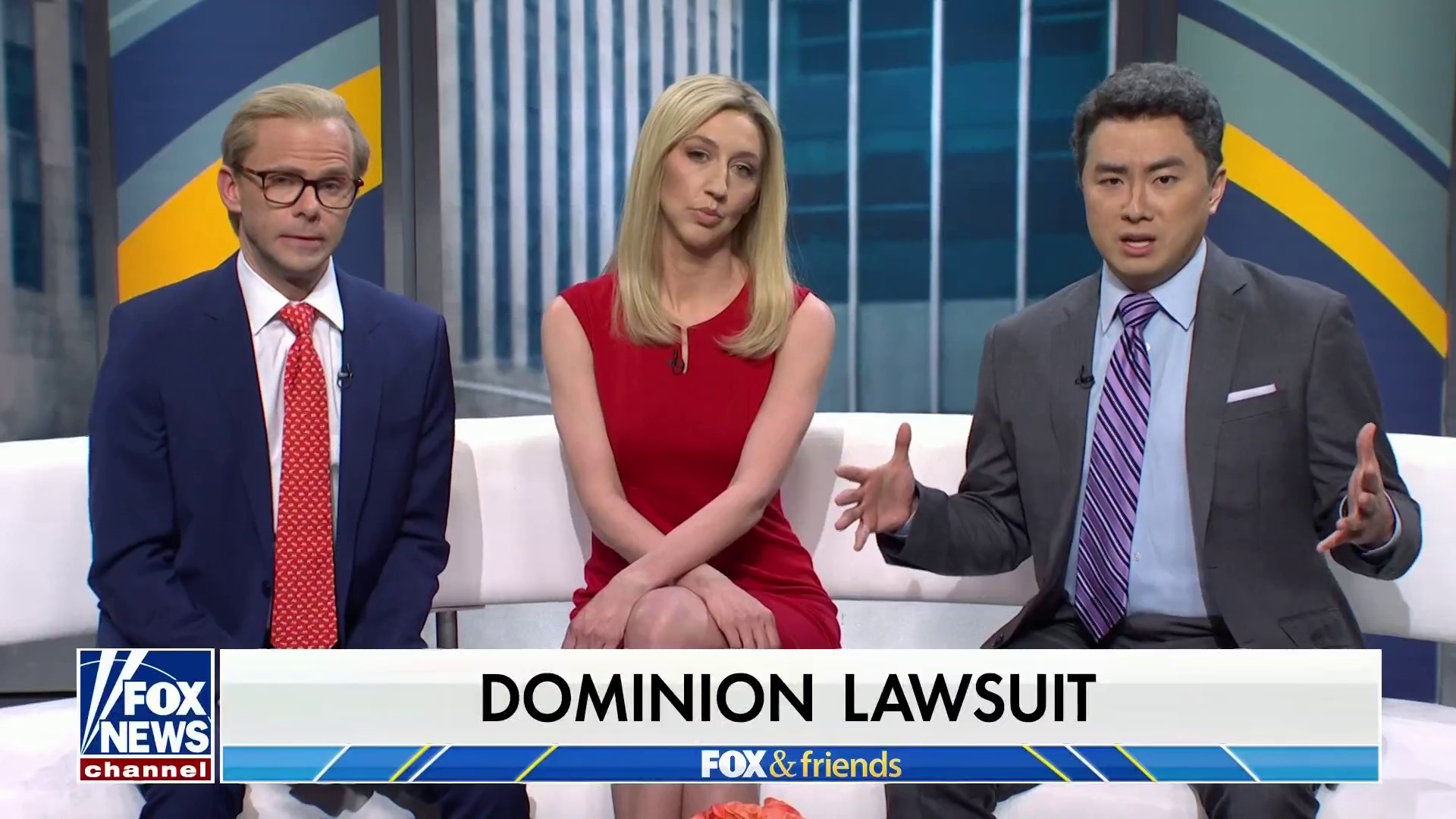‘SNL’ recap: ‘Fox & Friends’ spoof addresses lawsuit against Fox News