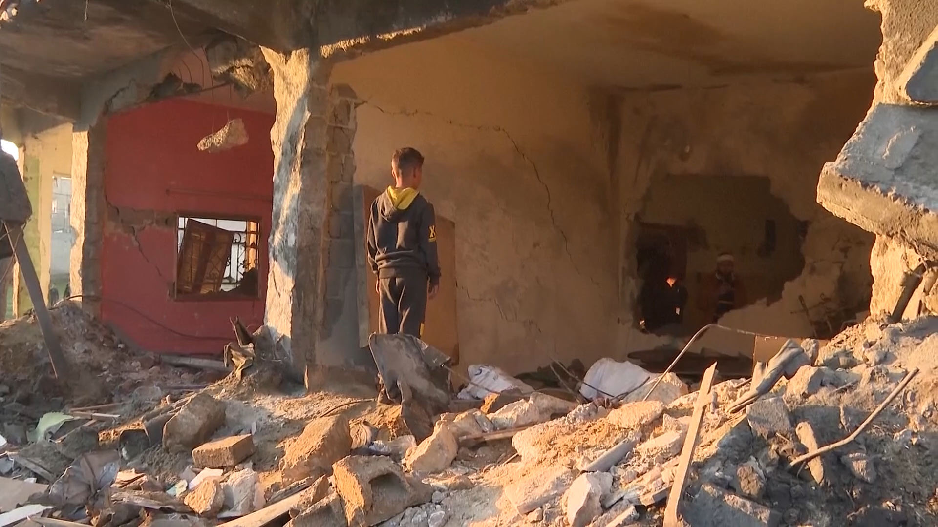 Israeli airstrikes kill at least 28 people in Rafah, Gaza, according to ...