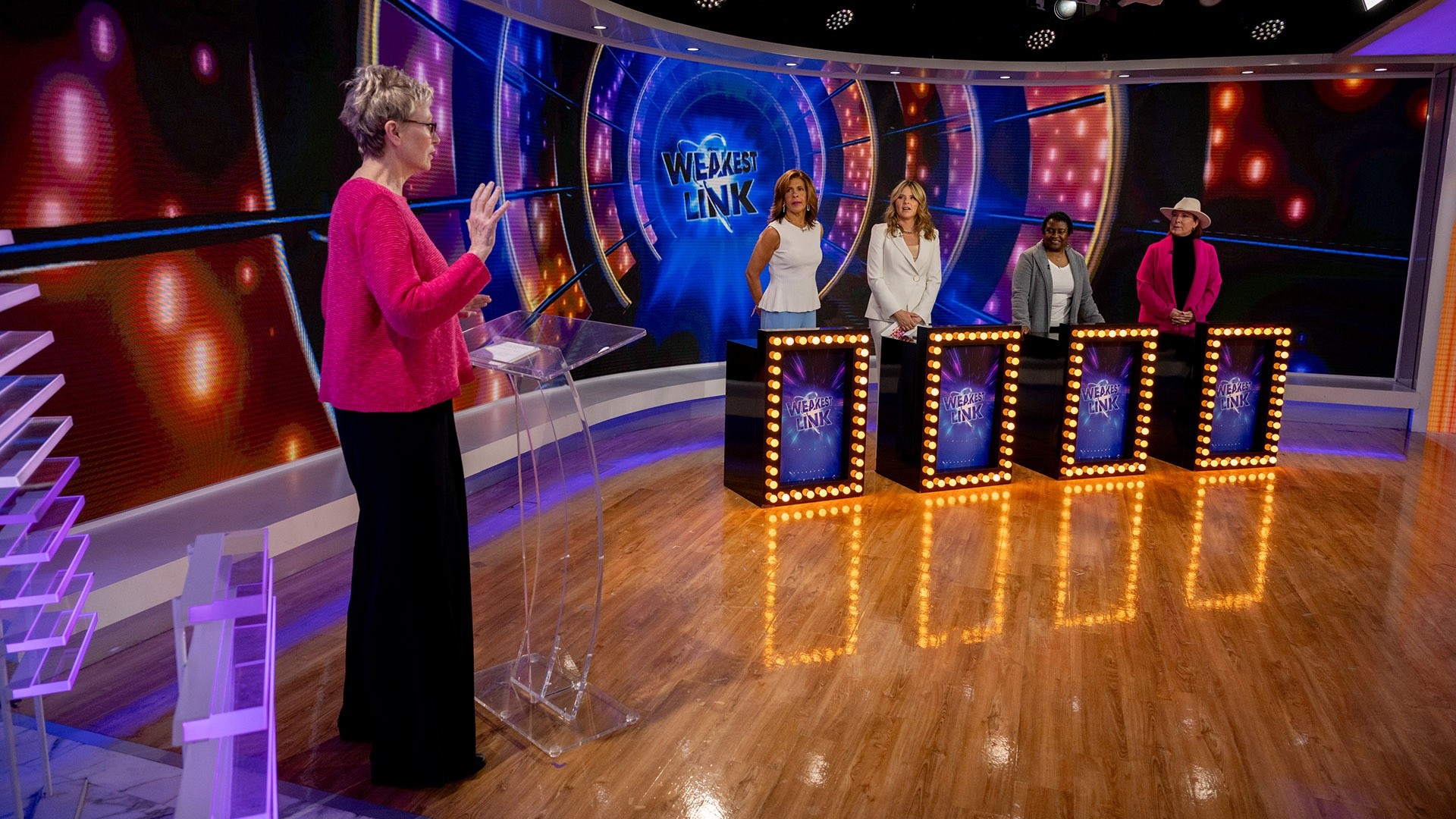 Jane Lynch Game Show 64 Build Presents Jane Lynch Discussing Her Show