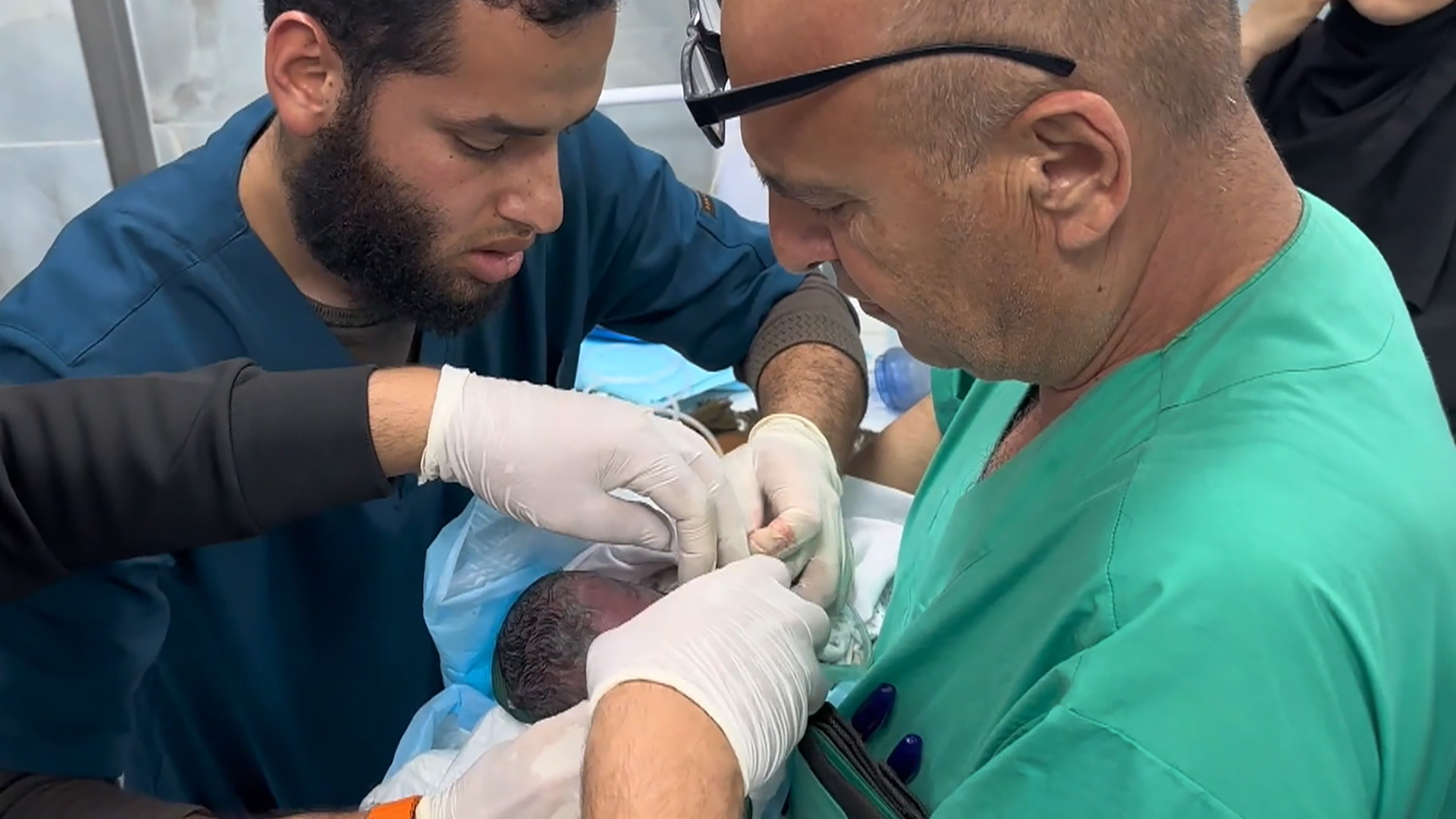 Watch: Doctors save the baby of pregnant woman killed in an airstrike ...