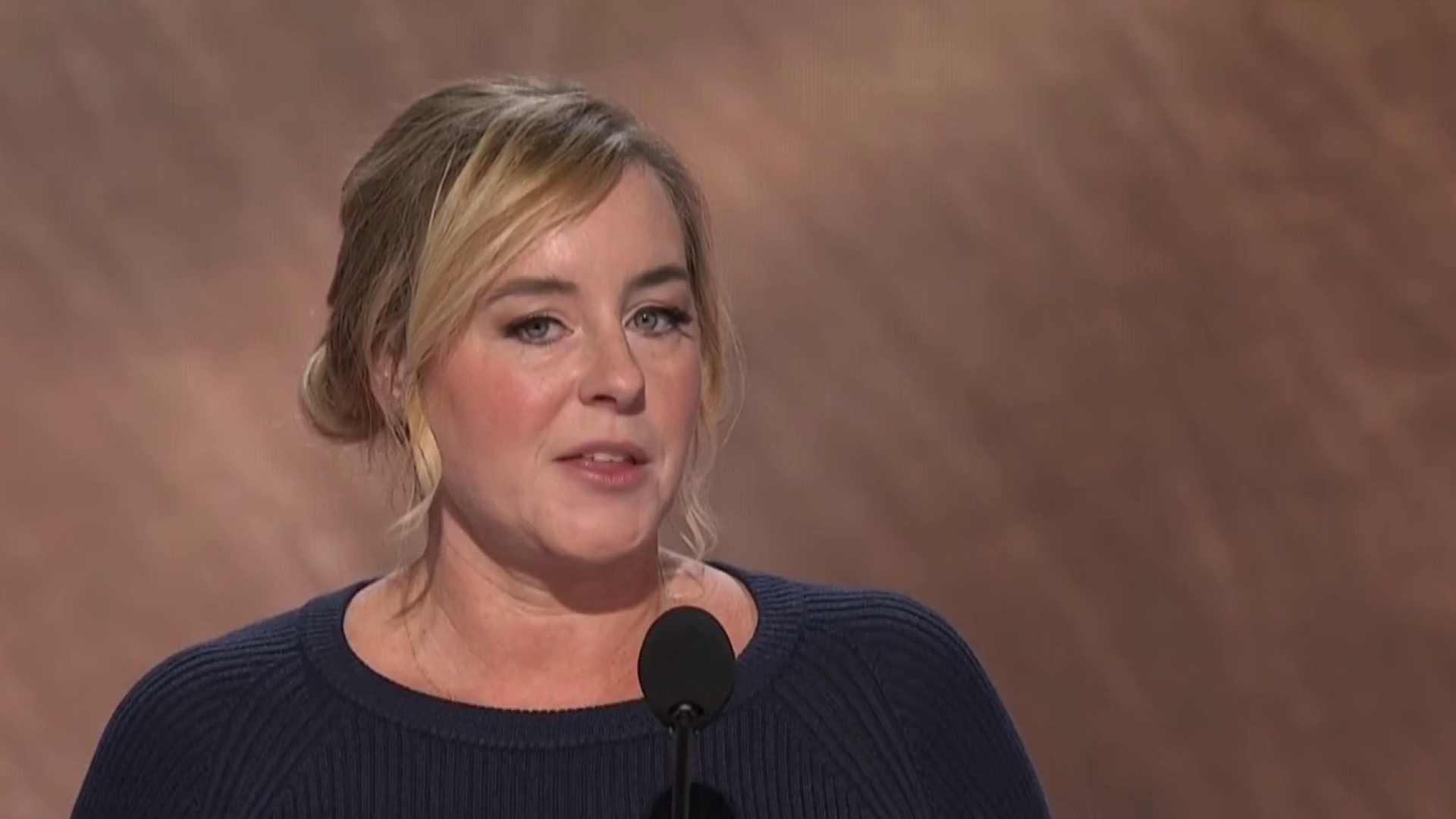 'Who doesn't miss the Trump days': Arizona mother on the economic hardship