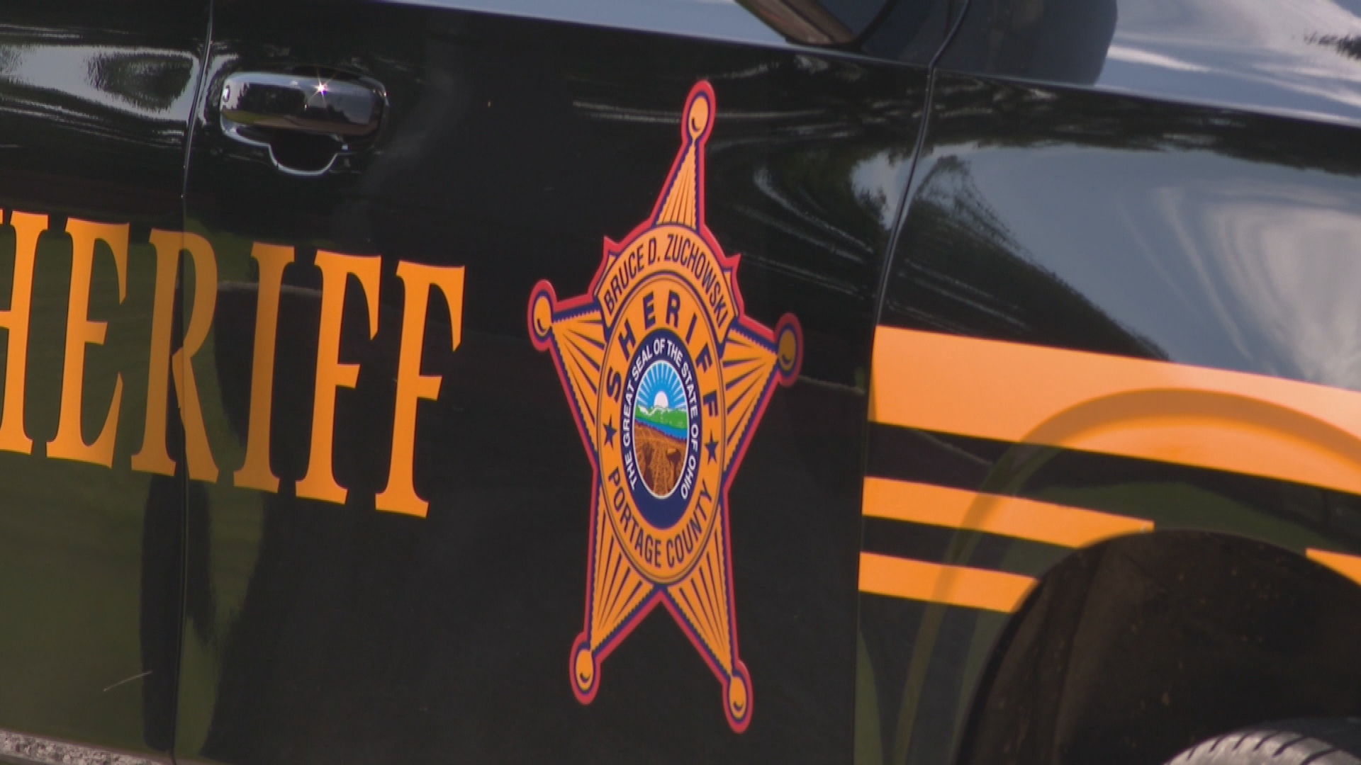 Ohio sheriff urges residents to track addresses displaying Harris yard ...