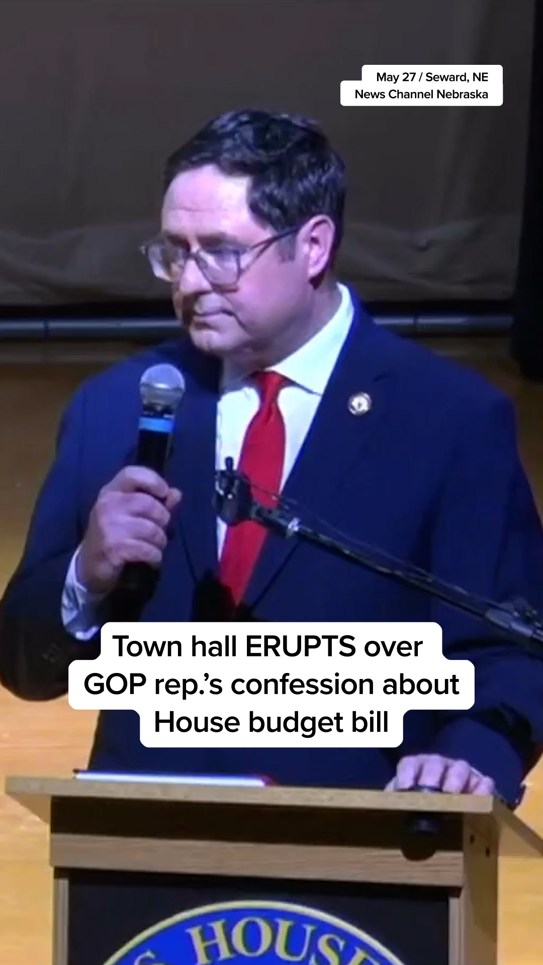 Town Hall erupts as Republicans admit they didn’t read the Big ...