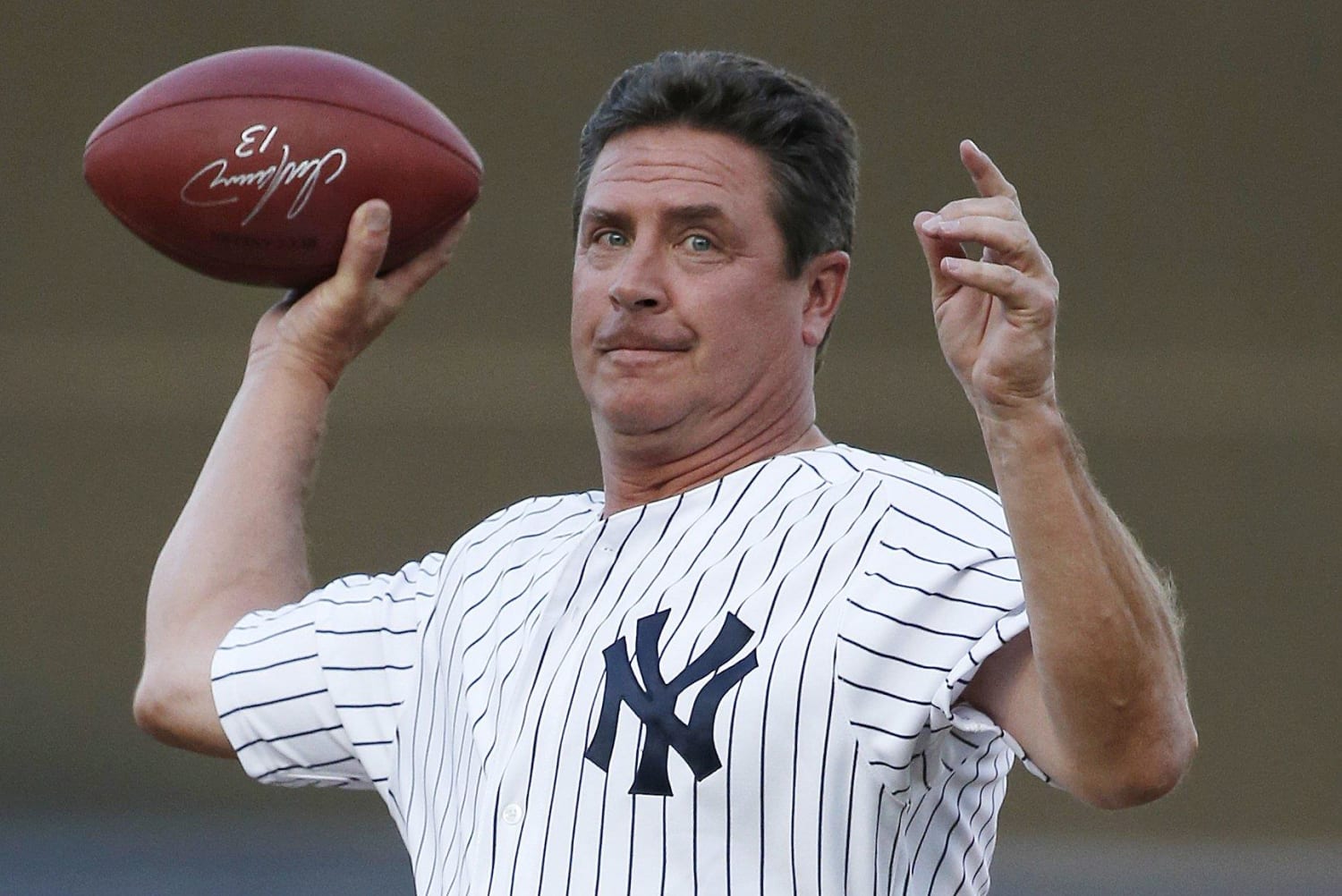 Dan Marino Throwing
