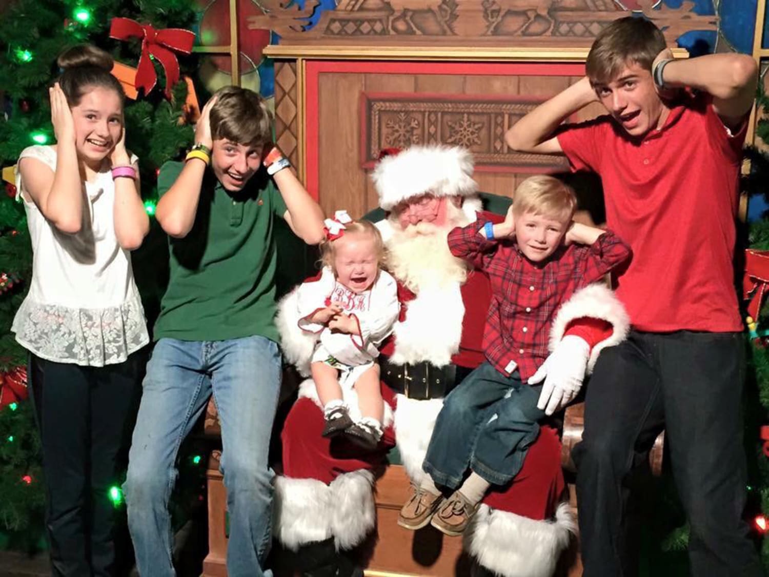 Funny Santa Mall Photos