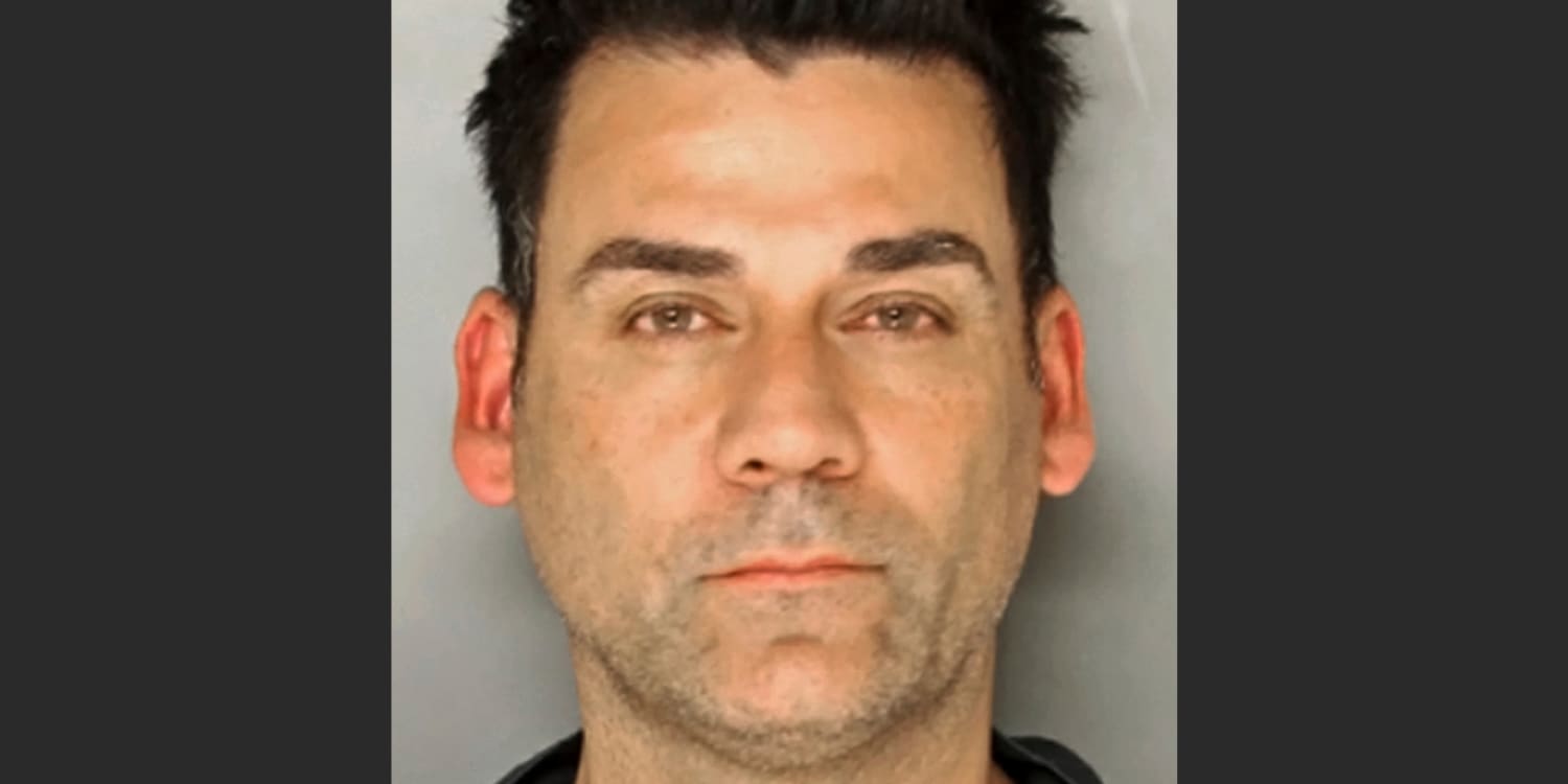 Charles Rowe's Instagram, Twitter & Facebook on IDCrawl