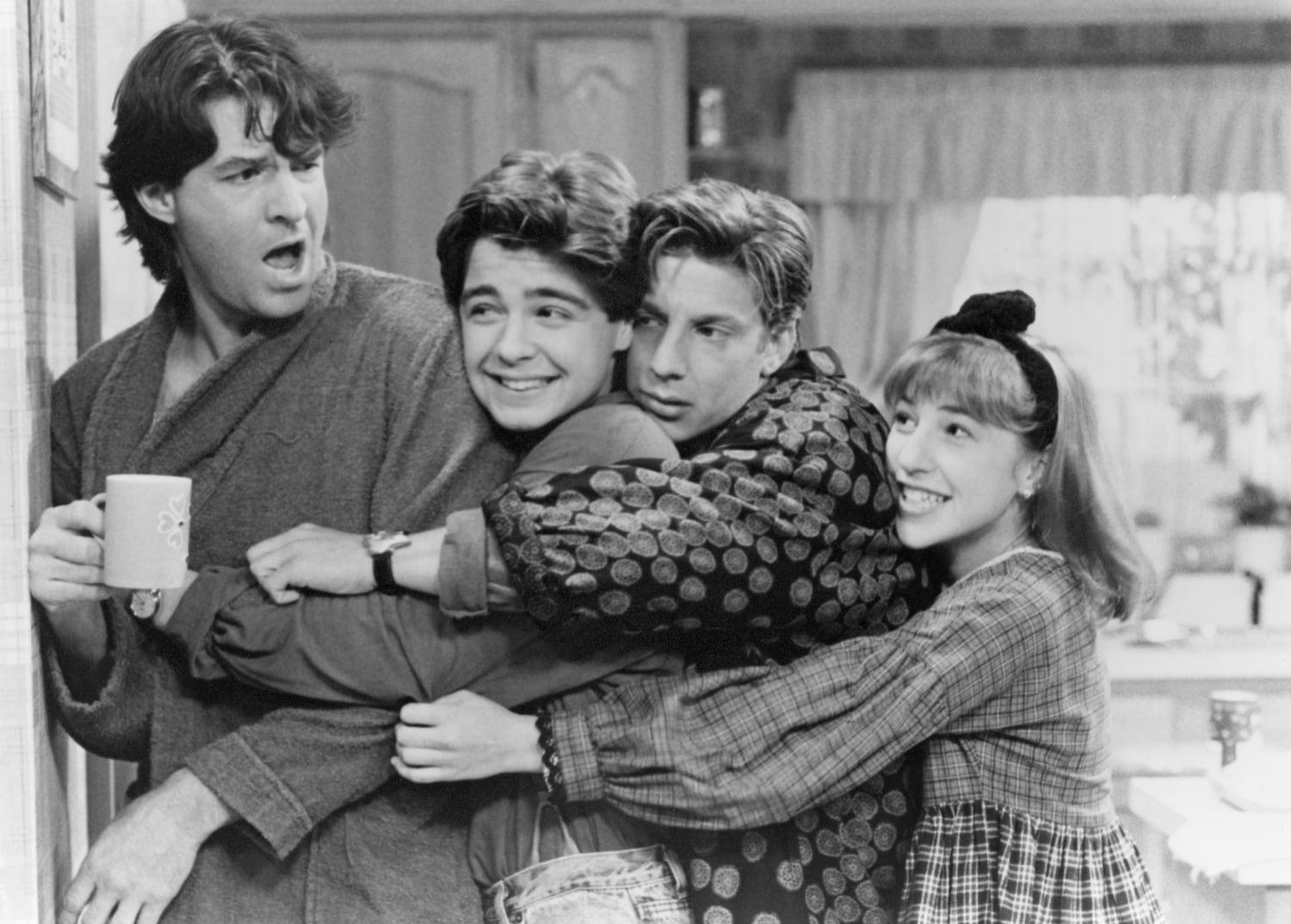 Mayim Bialik Blossom Cast