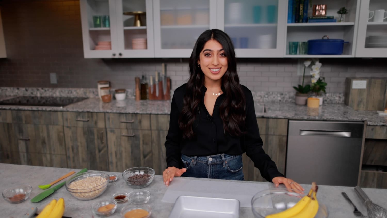 Samah Dada turns overripe bananas into 2 sweet treats for summer