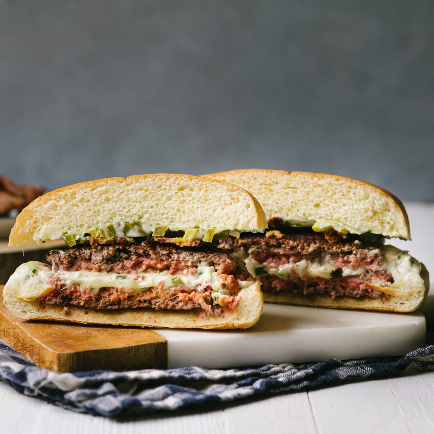 Try This Tasty Jalapeno Poppers Burgers Recipe That Everyone Will Love
