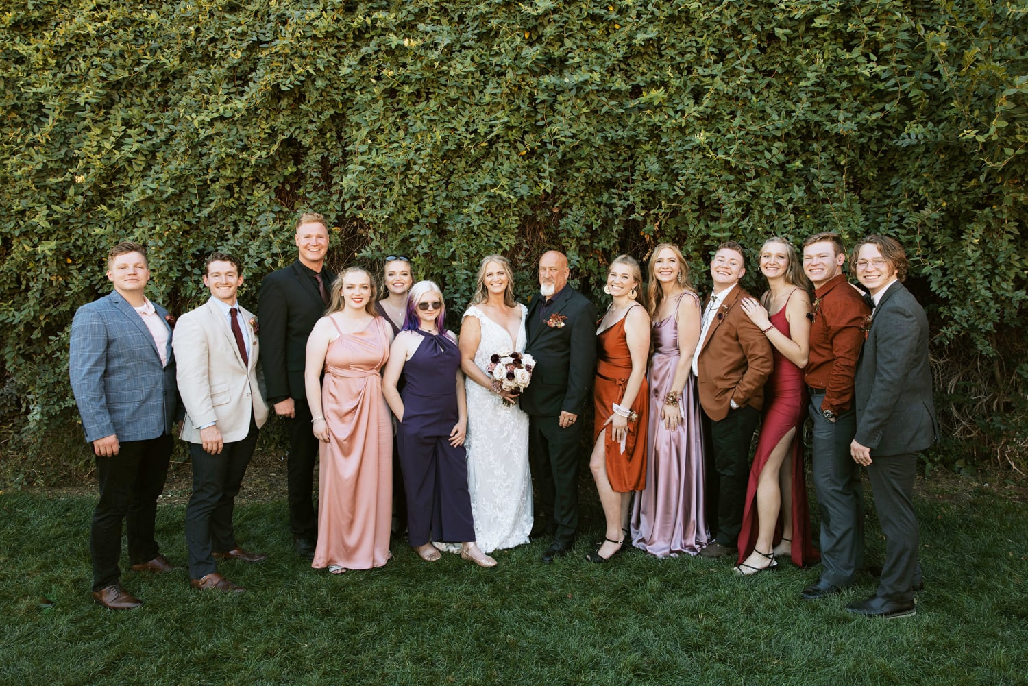 Sister wives christine singing at wedding | Beachweddingtips.com