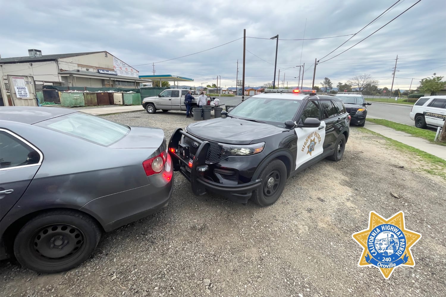 Dangerous Police Car Chases Saeideh Mousavi On Fars: "A National