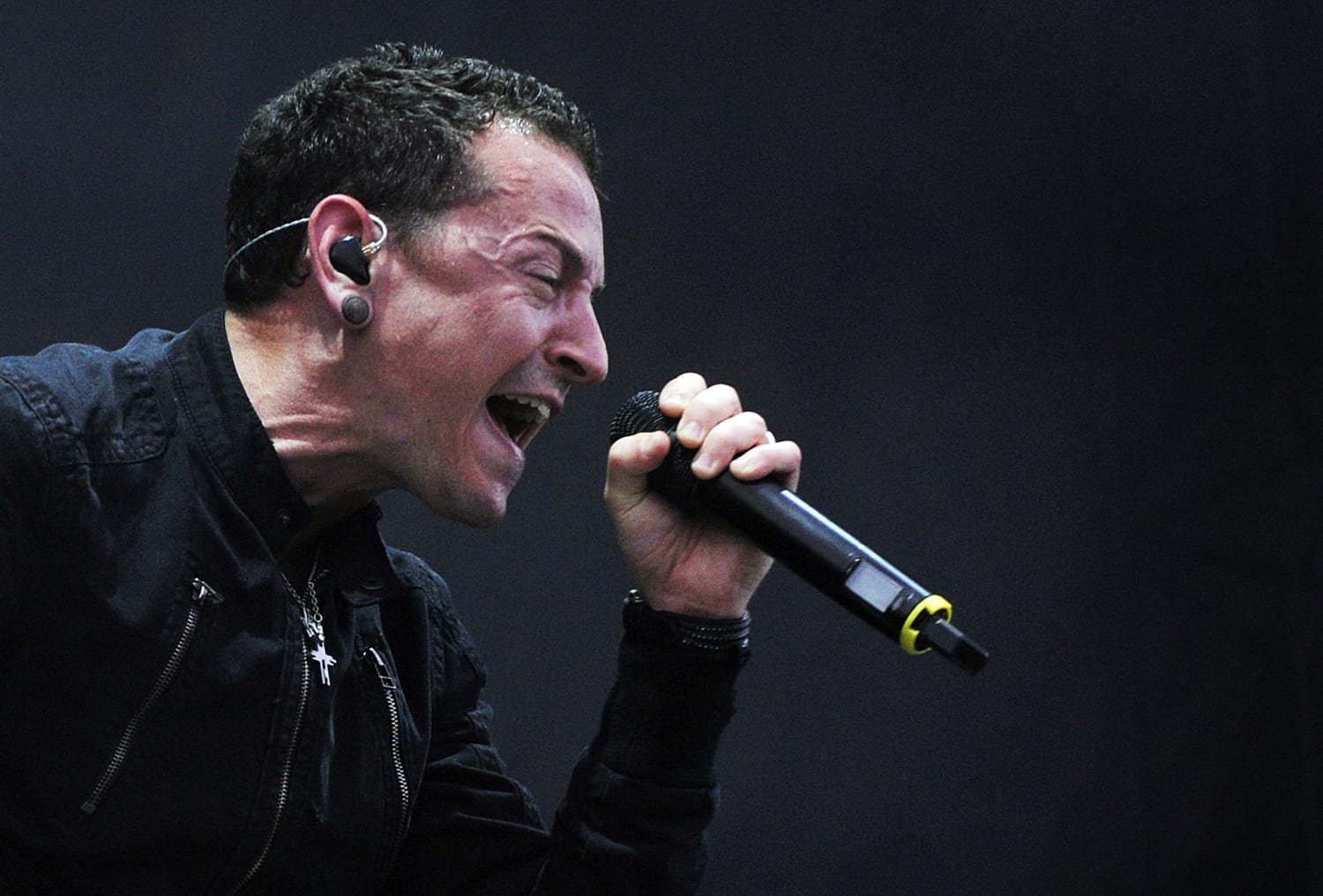 Chester Bennington Singing Linkin Park Announce New Co Vocalist For