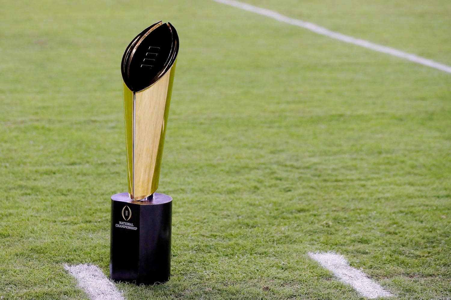 College Football Playoff Trofee 2024 College Football Trophy 2024