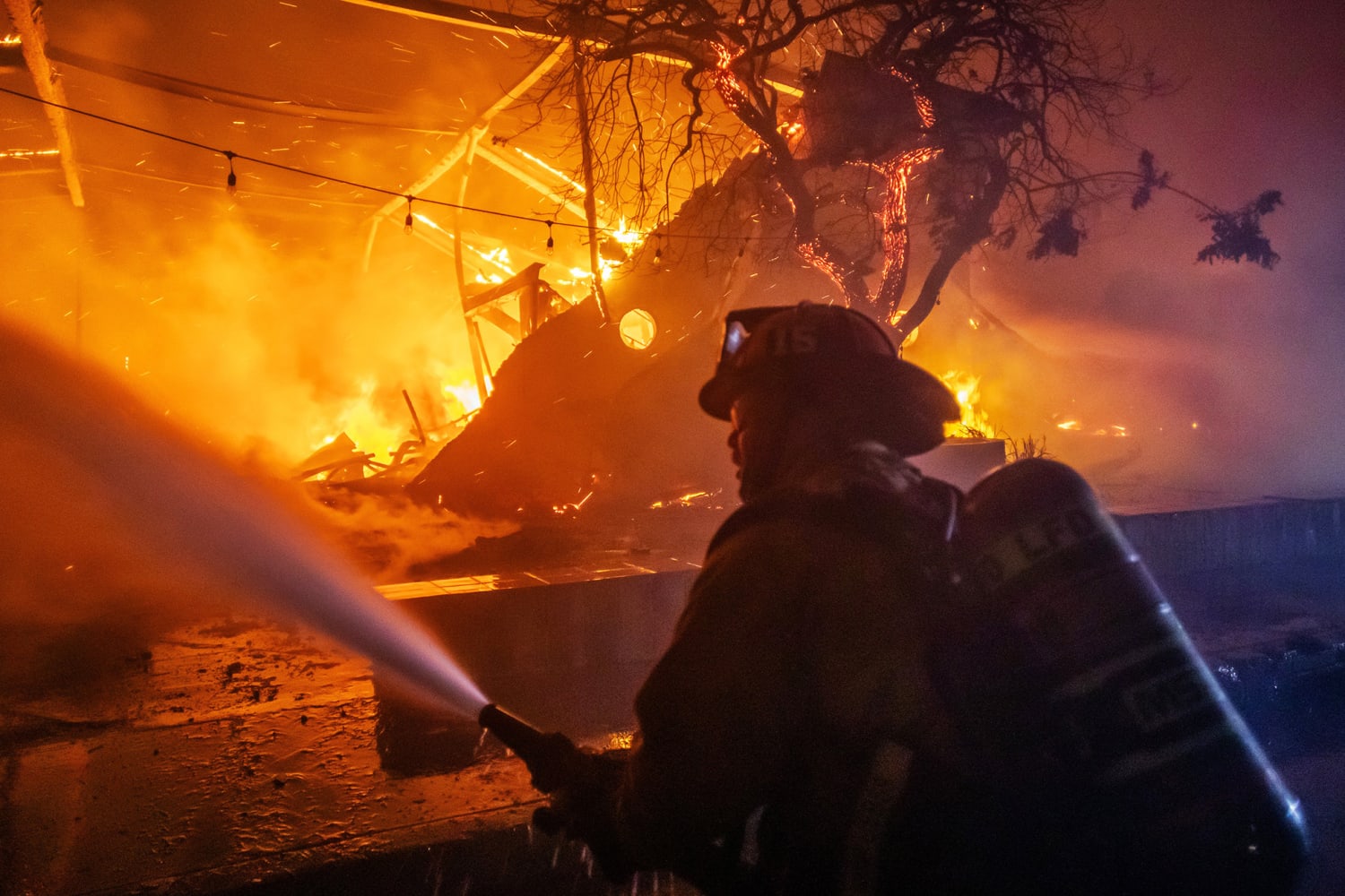 Photos: Wildfires engulf Southern California as crews battle to control Palisades Fire
