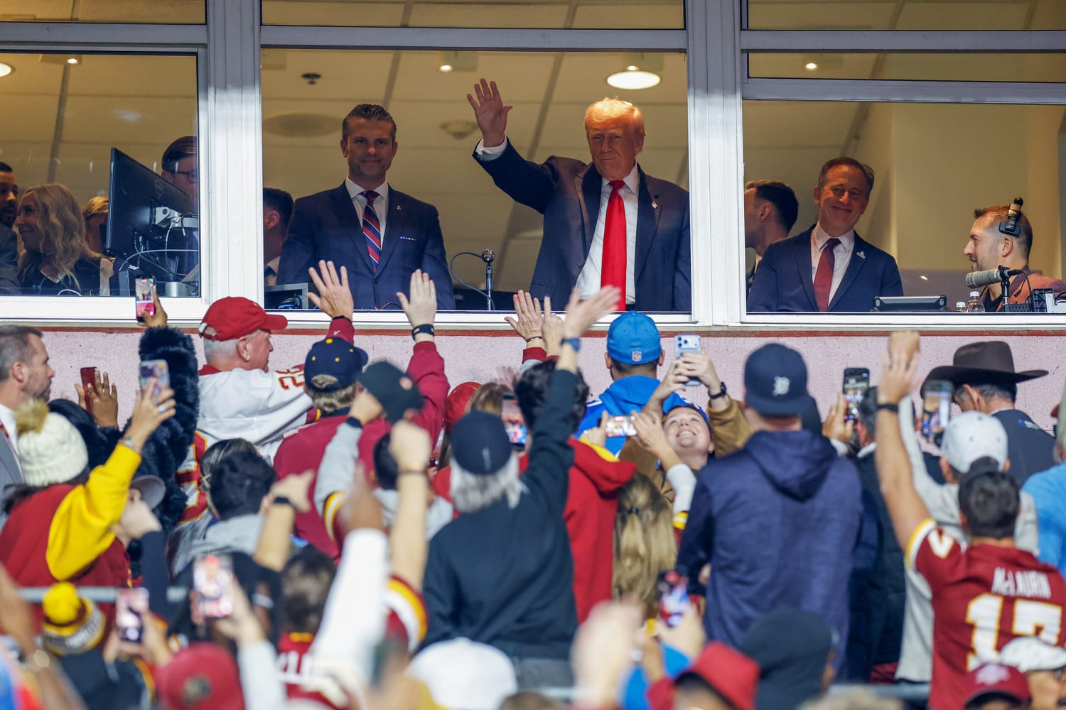 Donald Trump becomes first president to attend regular-season NFL game ...