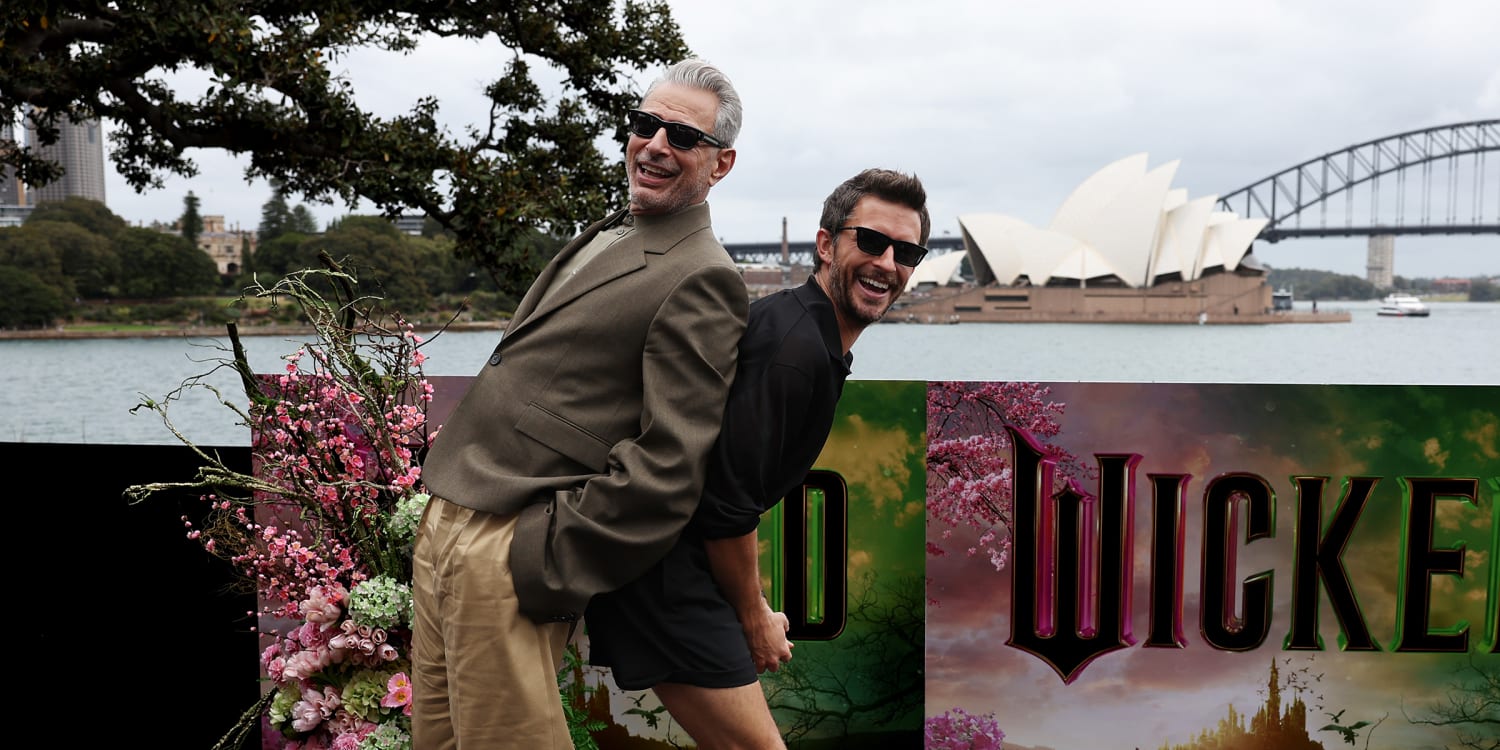 Jonathan Bailey and Jeff Goldblum Talk "Wicked: For Good"