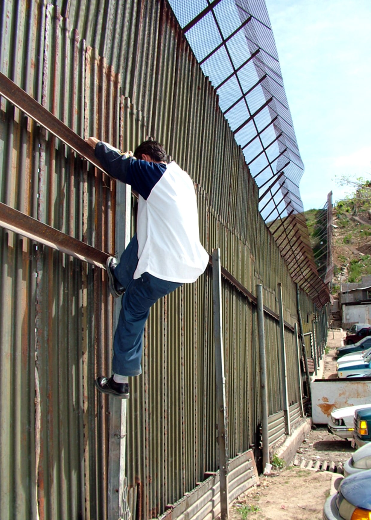 mexican hopping border