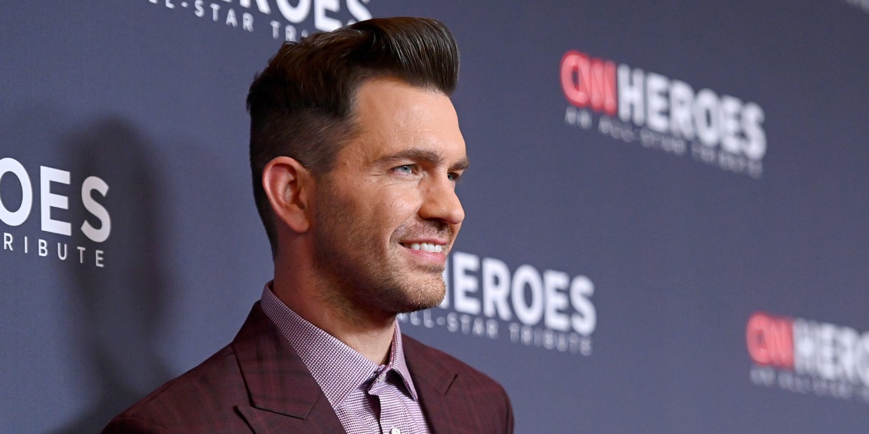 Exclusive Watch The Lyric Video Premiere Of Andy Grammer Listen: Andy