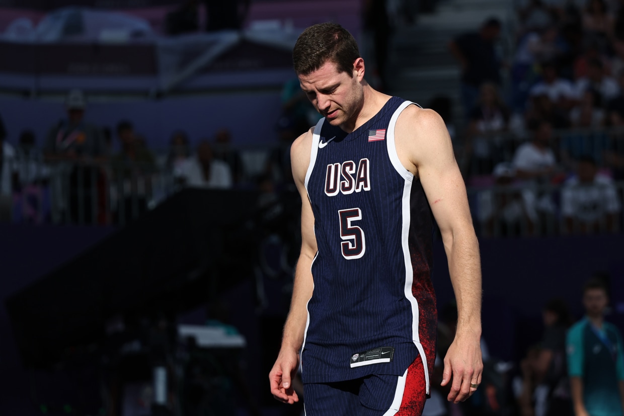 Jimmer Fredette Atirando