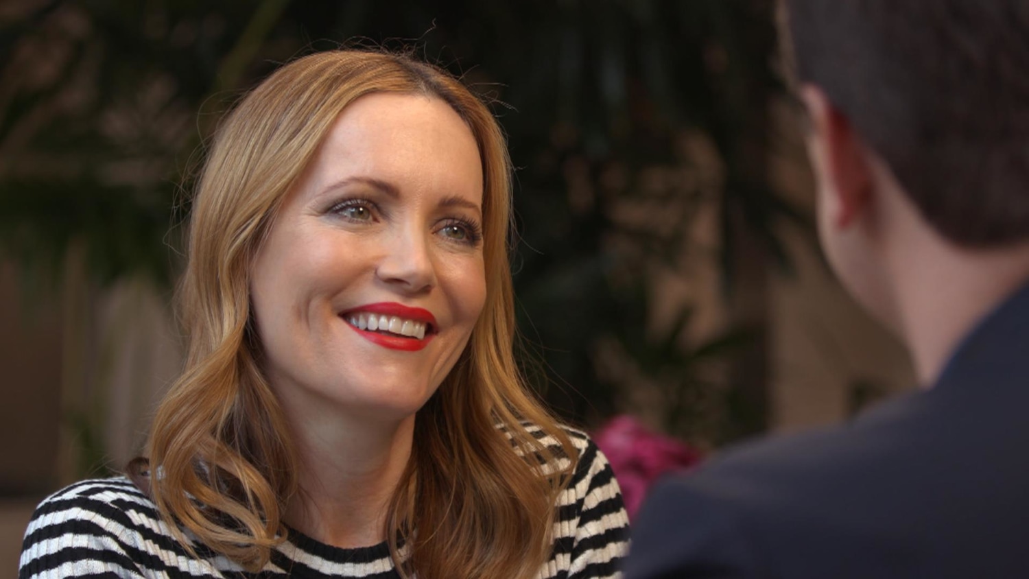 leslie mann wedding ring