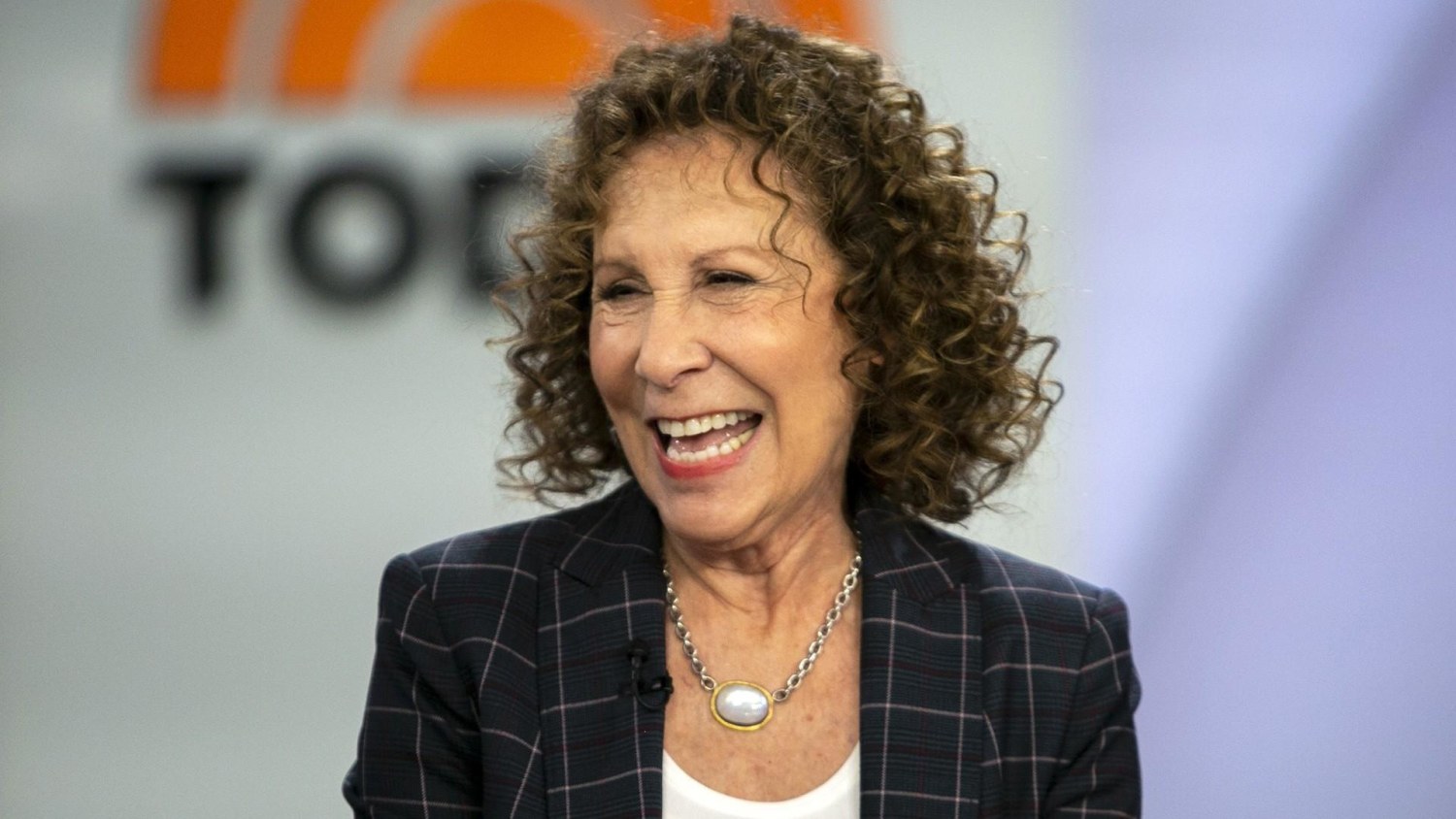 21 Images Of Rhea Perlman Miran Gallery