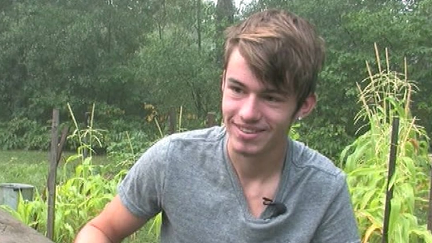 wolf attack human canada