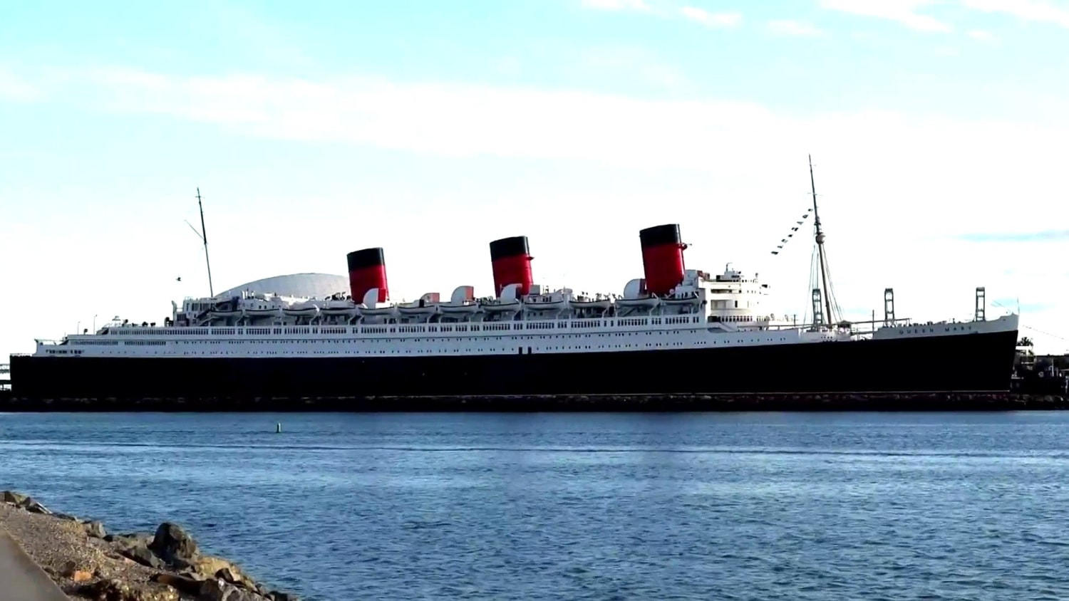 Queen Mary Sinking