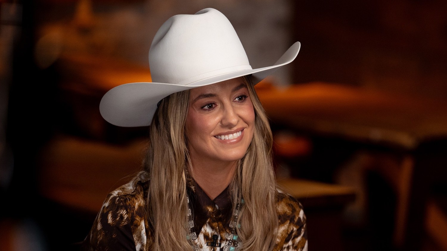 Who Is The Blonde Singer In Yellowstone - Infoupdate.org