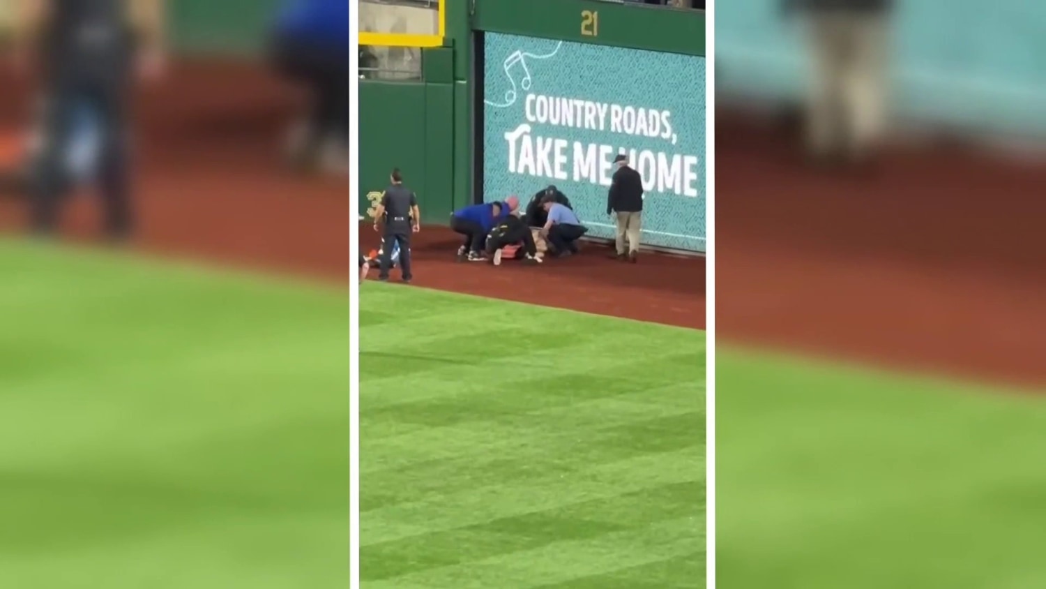 roberto clemente wall fall