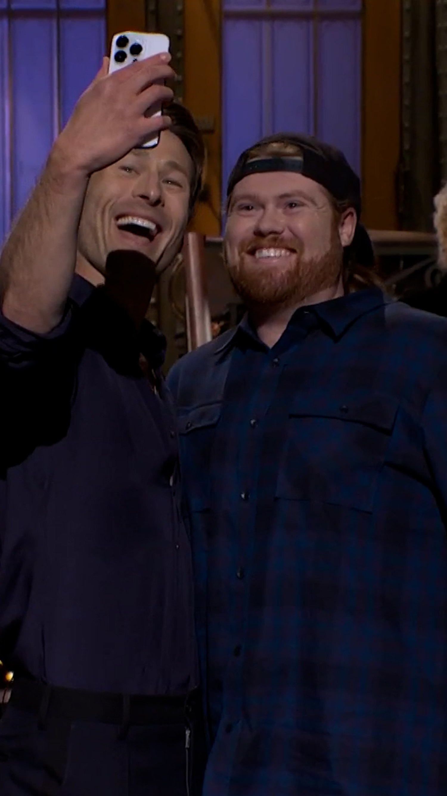 Glen Powell invites UPS guy to SNL debut | BNN Entertainment