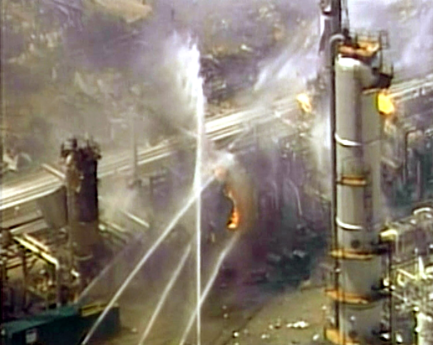Shell Oil Refinery Explosion 1988