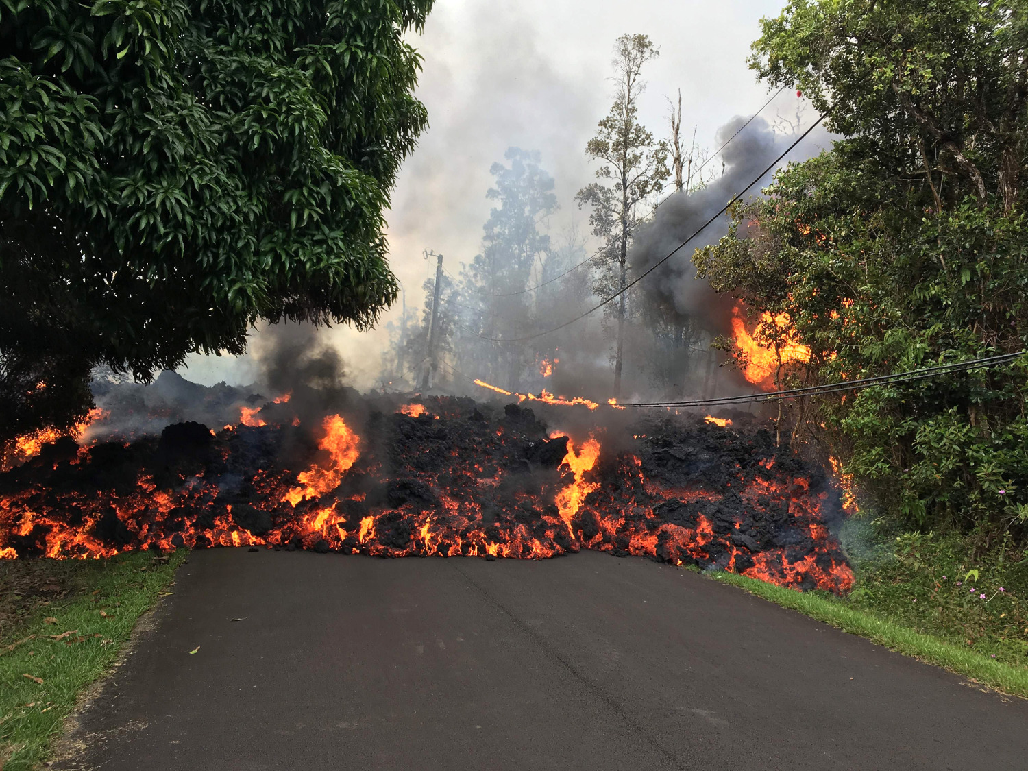 Lava Flow Pahoa Town Lava Flow Threatens Pahoa, Hawaii The Atlantic