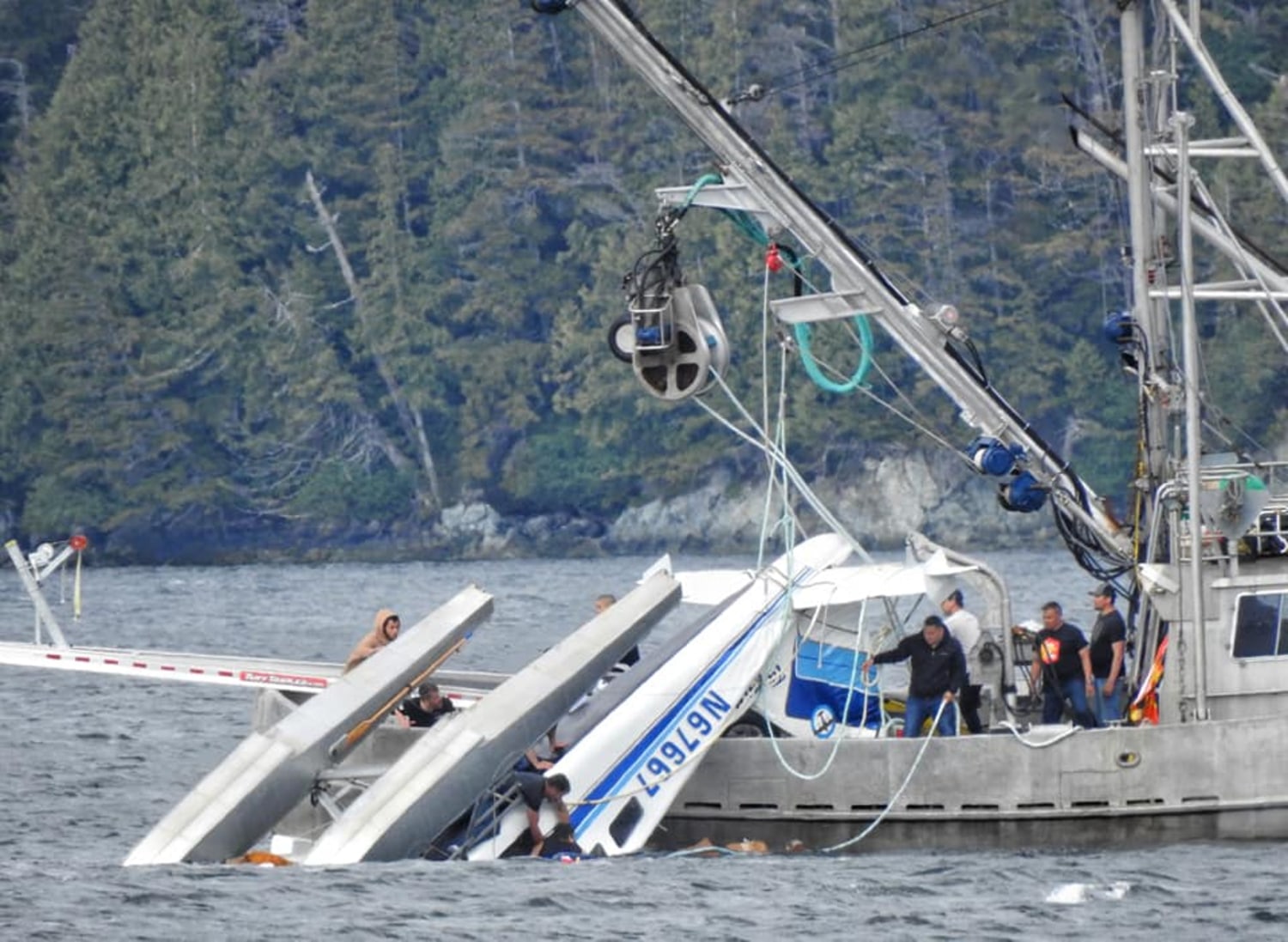 Float Plane Crash 1 Killed, Another Critically Injured In Floatplane