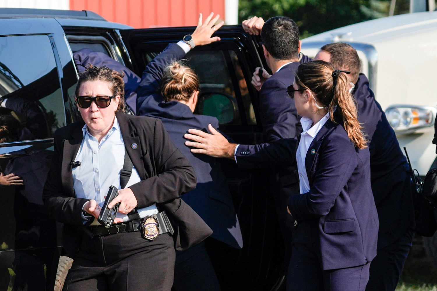 Female Secret Service Agent Secret Service Agrees To Participate In