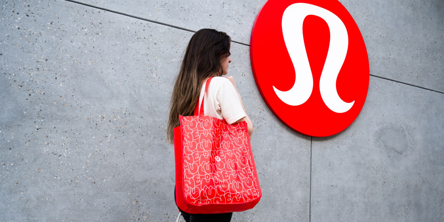 Lululemon Bag Quotes Lululemon's Everywhere Fleece Belt Bag Back In