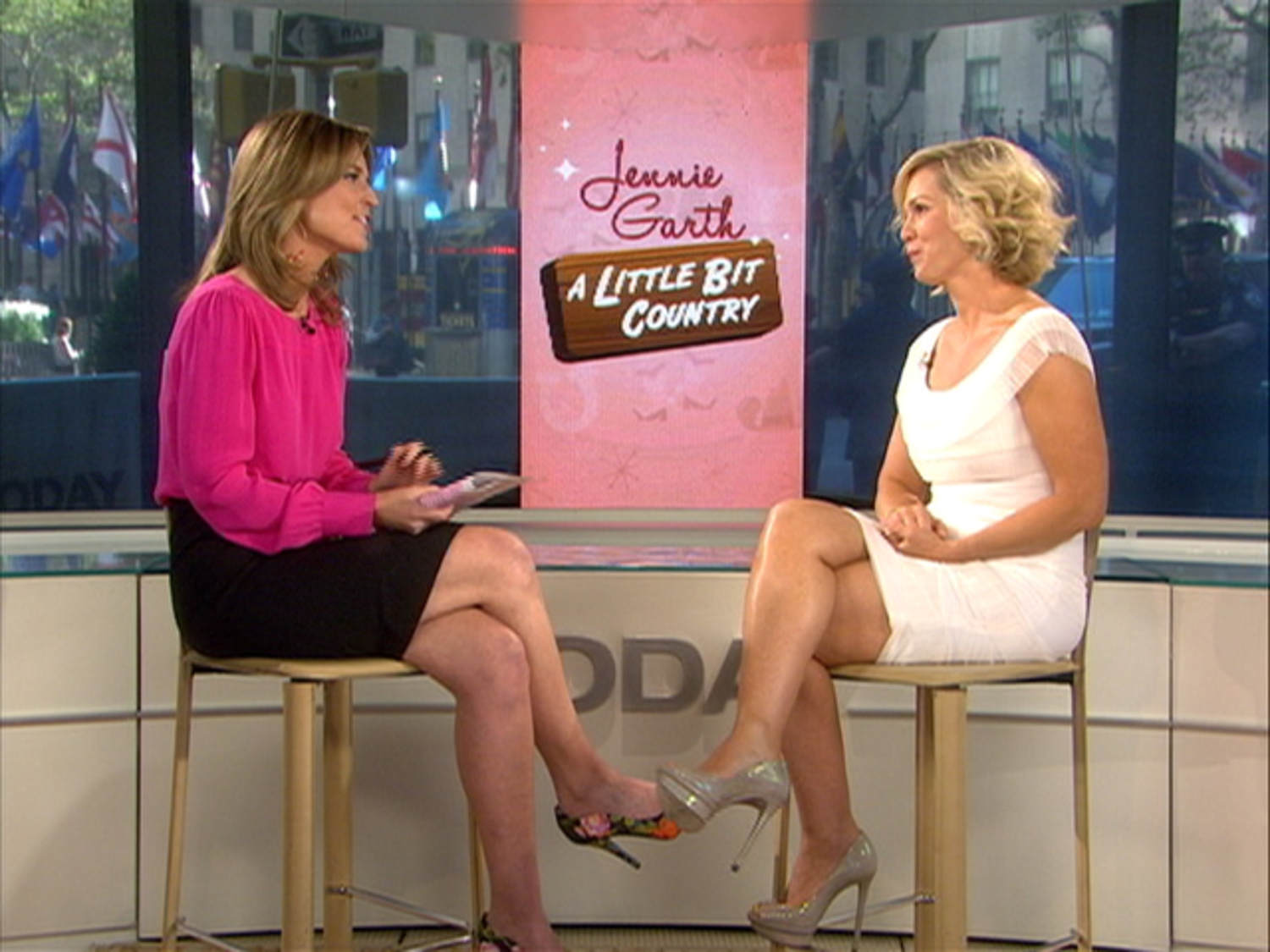 Jennie Garth Legs Jennie Garth's New 90's Fashion Line At QVC