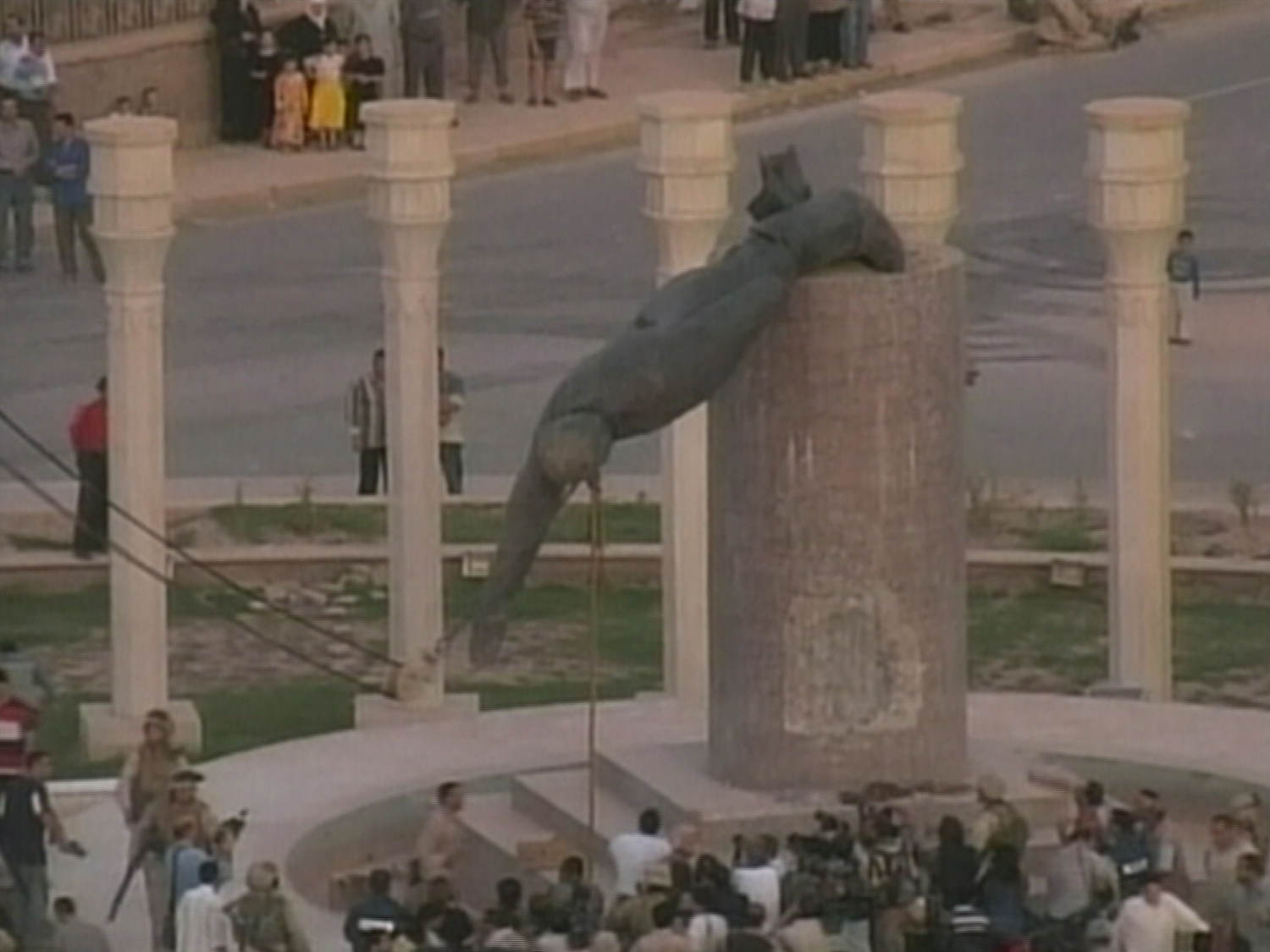 Why Was Saddam Hussein Statue Pulled Down